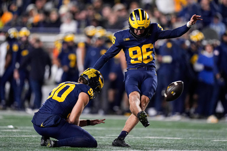 New York Giants won’t go kickerless again after signing Dominic Zvada