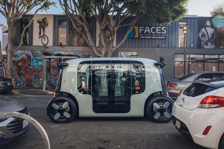 Cops will start giving tickets to driverless cars that break the law ...