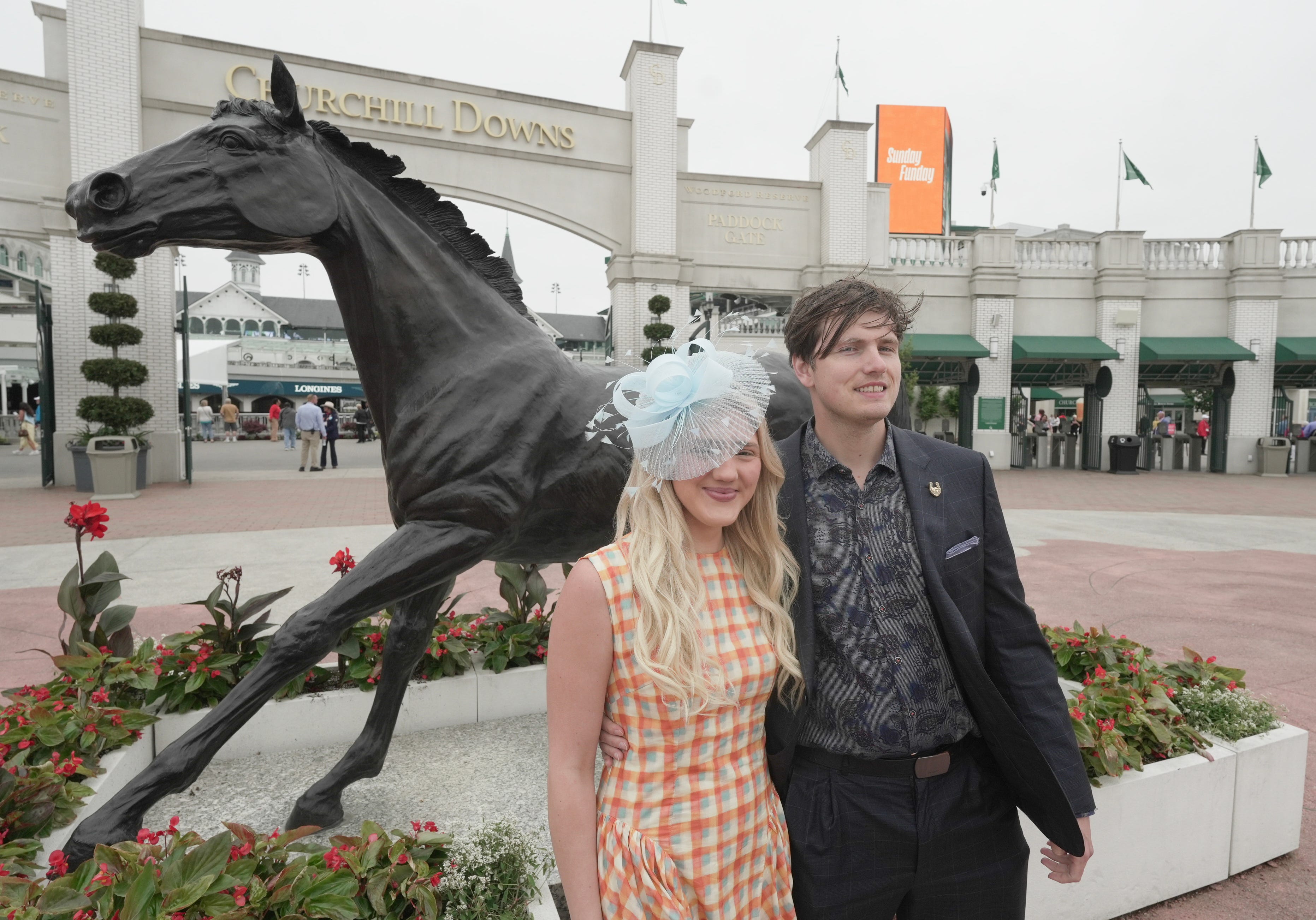 Fans flock to first KY Derby Week Sunday Funday races in over a decade