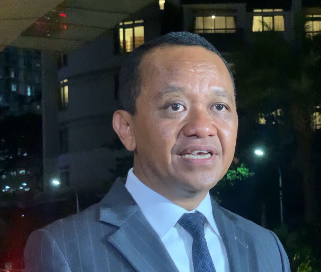Menteri ESDM Bahlil Lahadalia makan laksa bareng Prabowo di pesta ...
