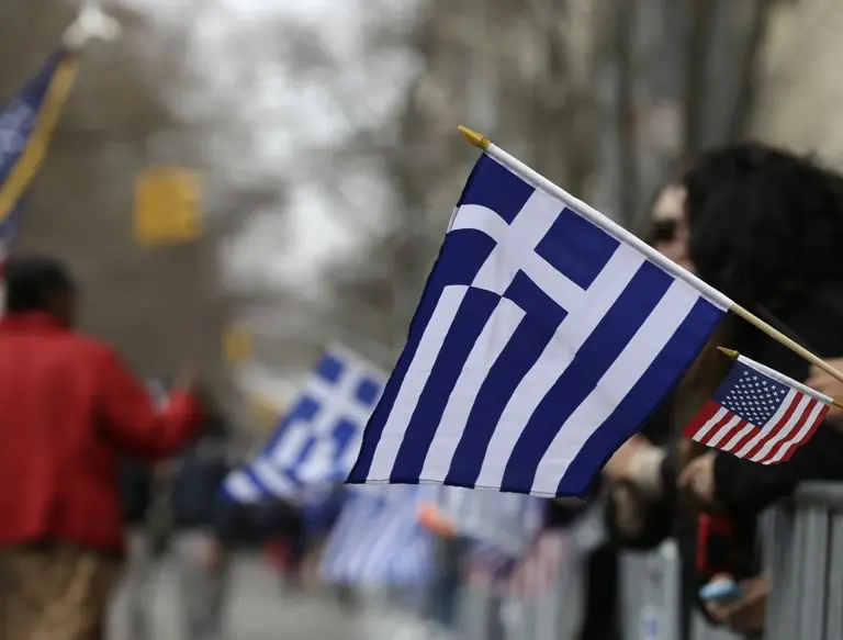 Με λαμπρότητα η παρέλαση της ελληνικής ομογένειας στην καρδιά του Μανχάταν
