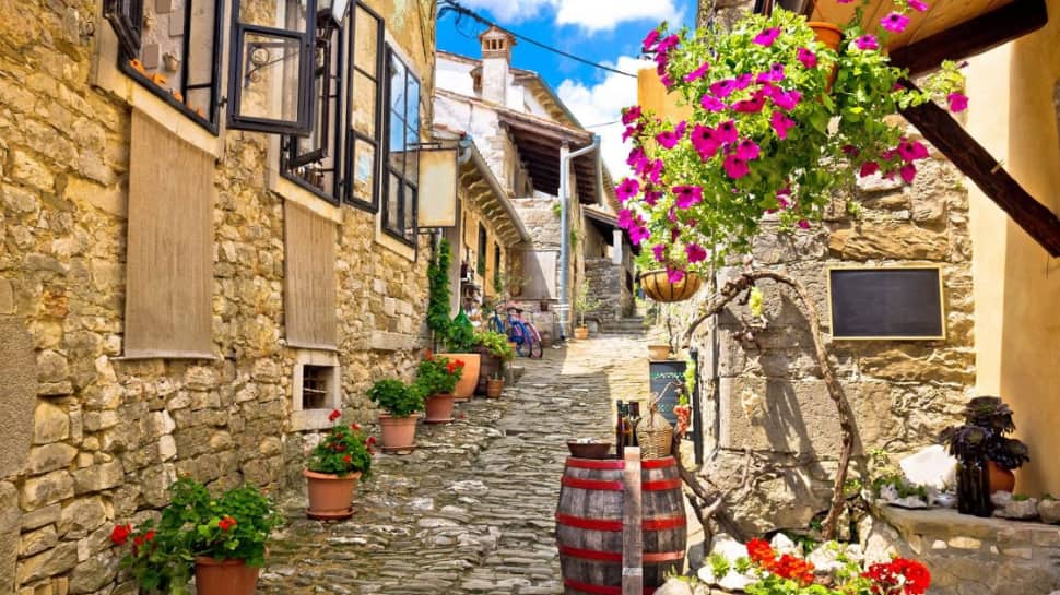 2 streets, 30 people: Is this the world’s smallest town?