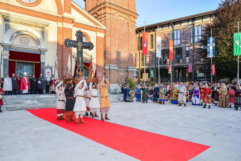 Legnano, si alza il sipario sul Palio 2026: la Croce è tornata a San Magno