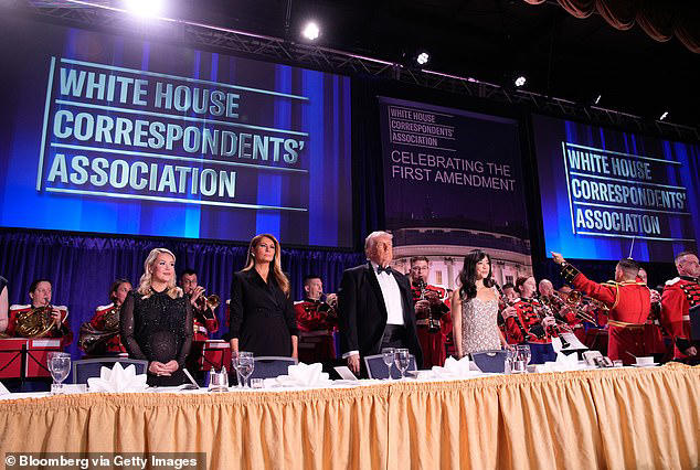 Karoline Leavitt shares dramatic behind-the-scenes photos in the Oval ...