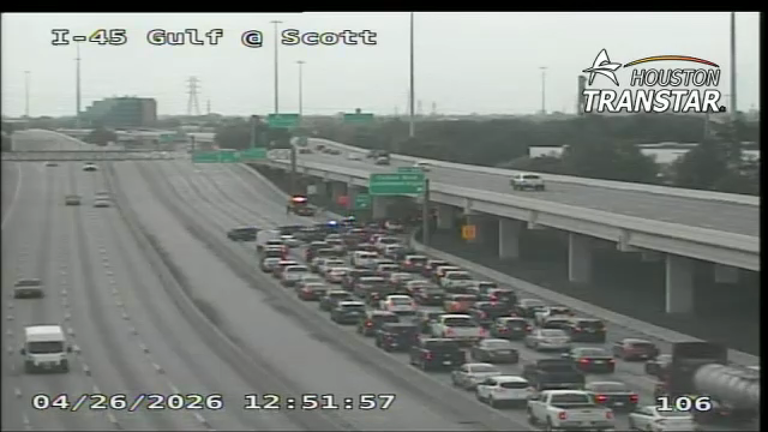 Pedestrian hospitalized in multi-car crash on Gulf Freeway at Scott ...