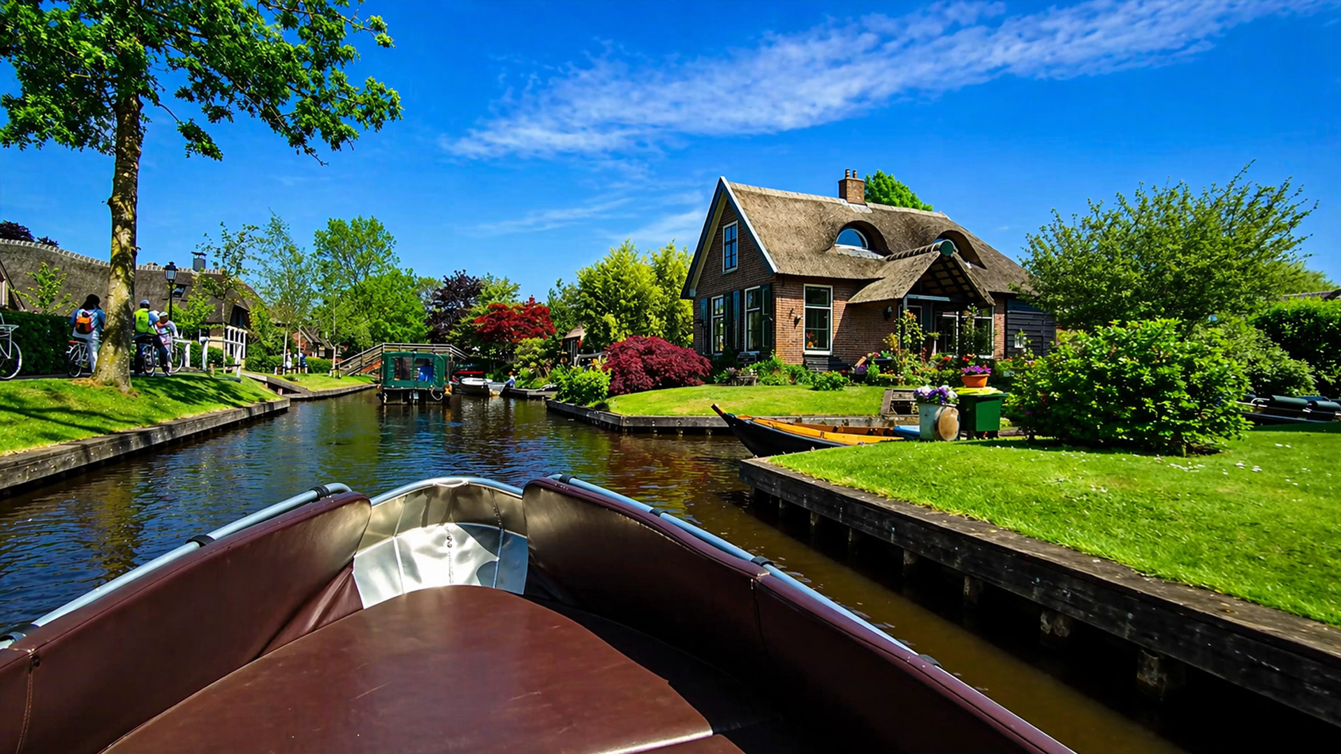 గీథోర్న్‌లో ప్రశాంతమైన పడవ ప్రయాణం (4K)