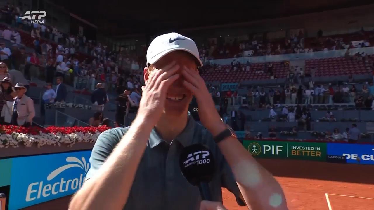 Moment: 'I don't need a dating app!' - Sinner laughs off language app ...