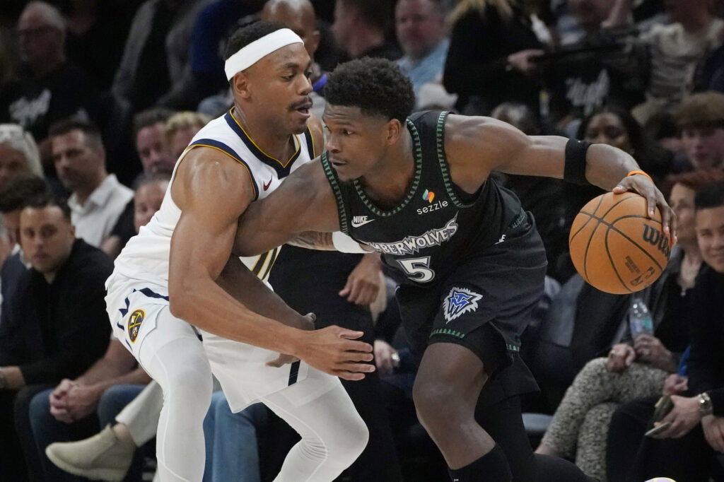 Timberwolves lose Anthony Edwards, Donte DiVincenzo to leg injuries in ...