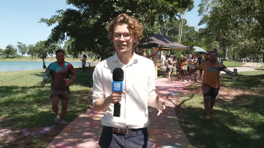 Darwin’s Indian community celebrate Holi with a festival of colour