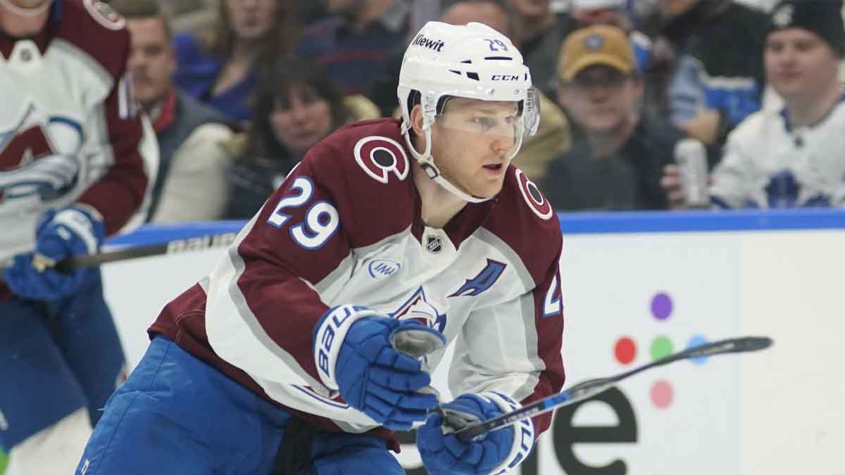 Avalanche’s Nathan MacKinnon earns Jared Bednar’s praise after breaking ...