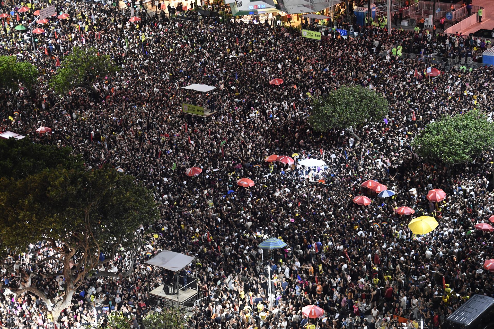 Record d'affluence : les 10 concerts qui ont rassemblé les foules les ...