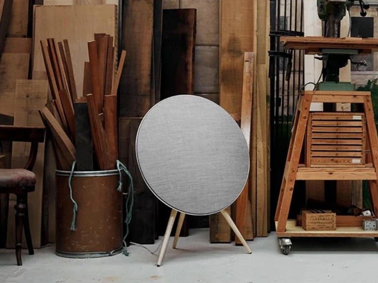 This $3,000 Bang & Olufsen speaker adjusts its drivers to the shape and ...