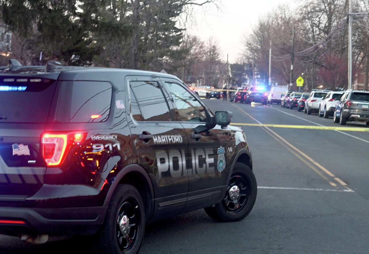 16-year-old shot in Hartford on Garden Street, police say