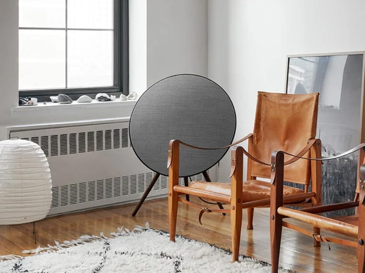 This $3,000 Bang & Olufsen speaker adjusts its drivers to the shape and ...