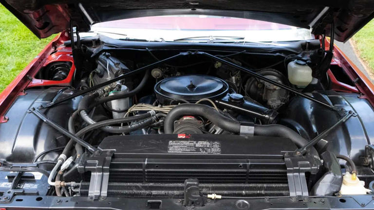 Why hot rodders worship the Cadillac 472 and 500 V8