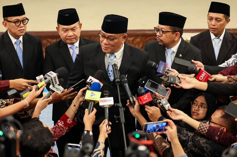 Indonesia appoints labour union chief as new environment minister