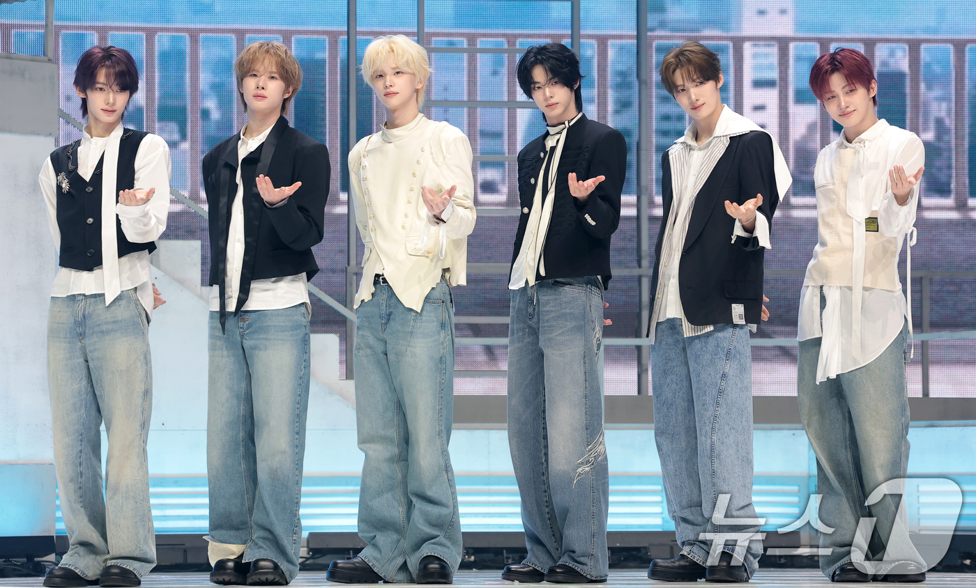투어스 "선주문 116만장, 팬들이 준 동기부여…열심히 할 것"