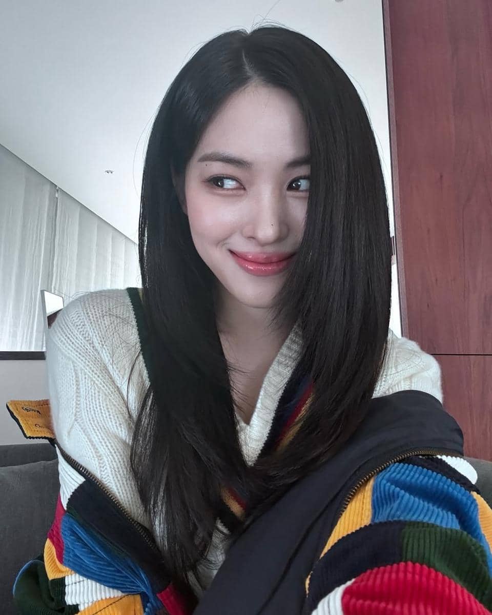 Deretan makeup look Ryujin ITZY yang fresh dan stunning