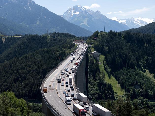 Brenner-Streit und Staus für Urlauber bald vorbei? Österreich wagt ...