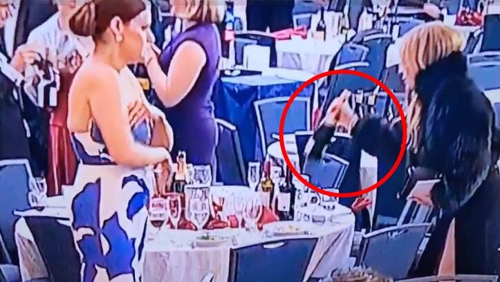 트럼프보다 먼저 대피한 밴스, 와인 챙긴 여성… '총격 사건' 현장서 포착된 장면들