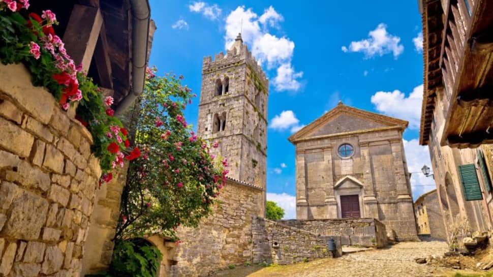 2 streets, 30 people: Is this the world’s smallest town?