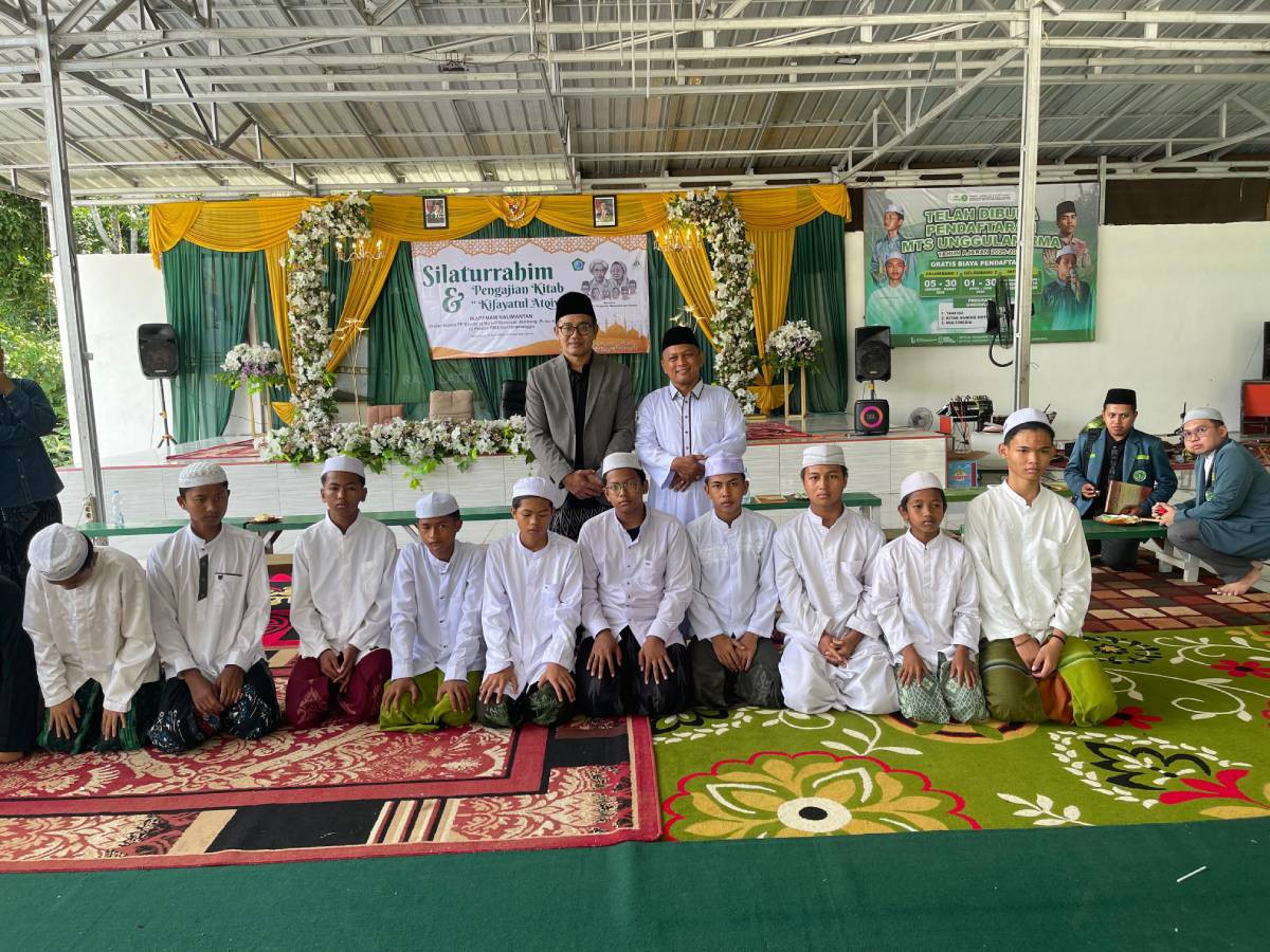 Menjelang muktamar NU, Gus Salam didoakan Guru Wildan Banjar