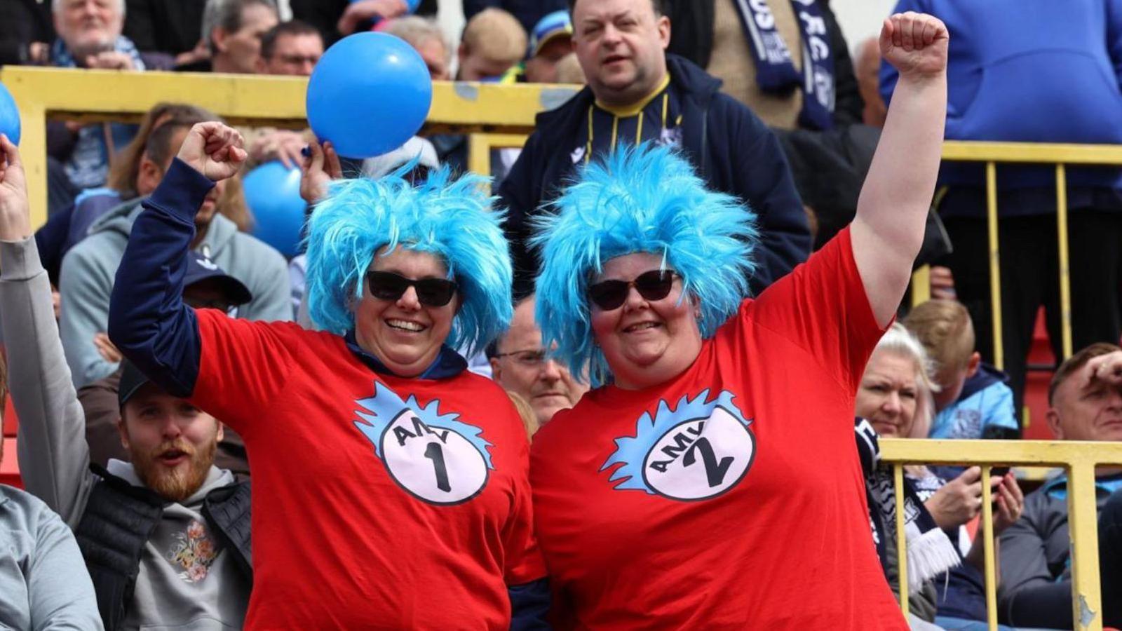 Surprise half-time proposal in front of thousands