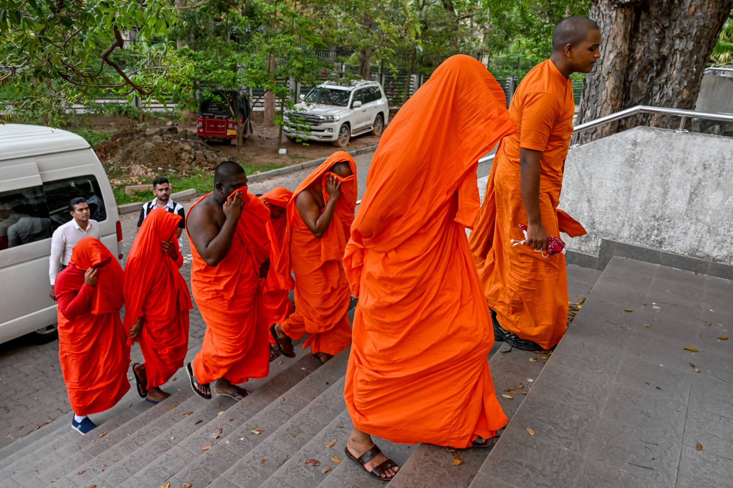 Sri Lanka detains 22 Buddhist monks for drug smuggling