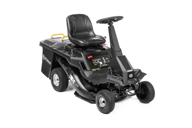 Fieldmann představuje traktory a rider, které promění sekání v ...