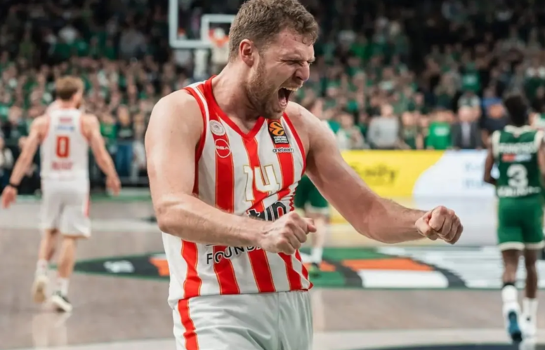 Sasha Vezenkov wins EuroLeague MVP award