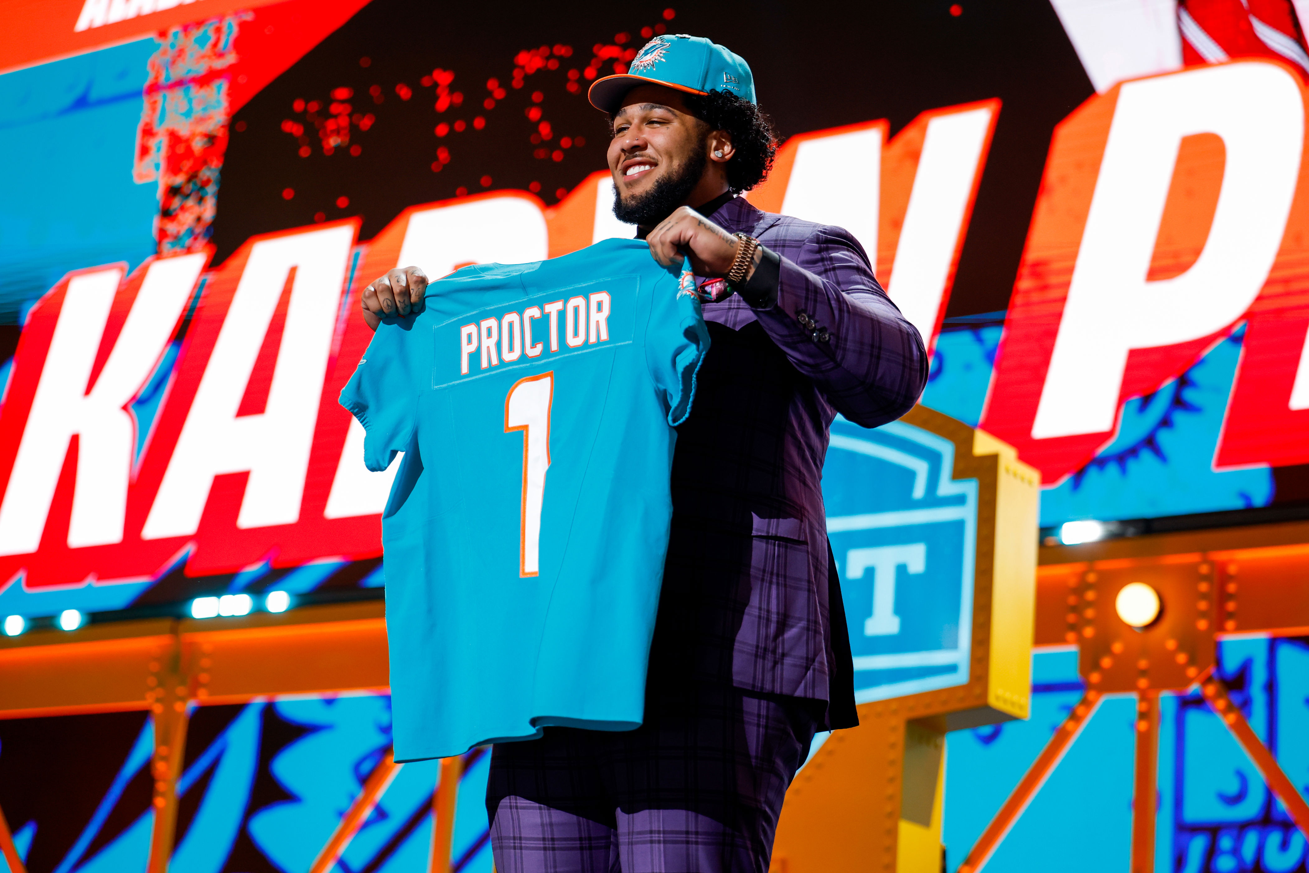 Dolphins announce jersey numbers for rookie class