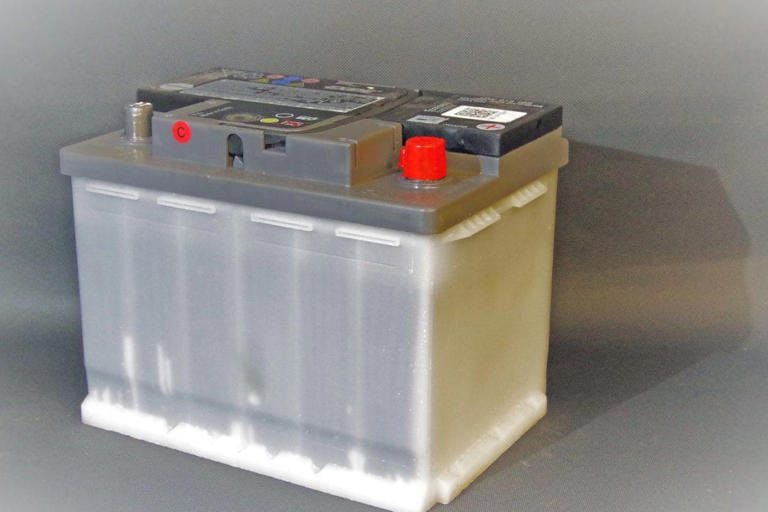 China-made all-iron flow battery runs 6,000 cycles at 80 times cheaper ...