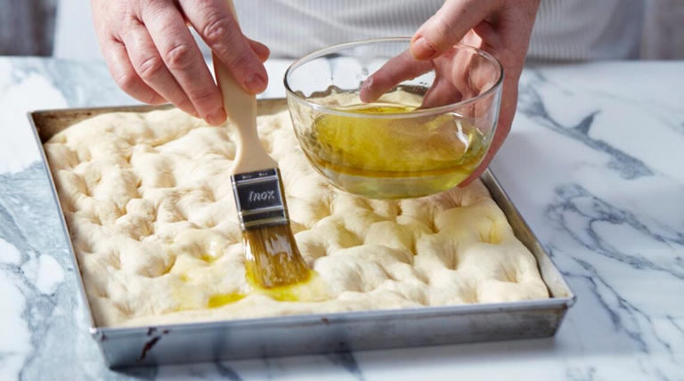 Come fare la focaccia fiorita