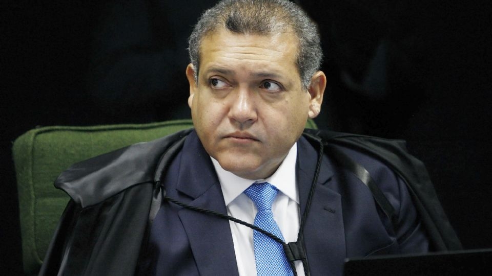 Nunes Marques envia à PGR revisão que pode anular condenação de Bolsonaro