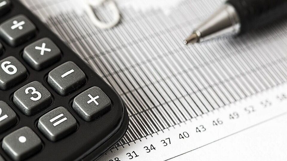 Axis Bank vs IndusInd vs IDFC First: Which bank stock should investors ...