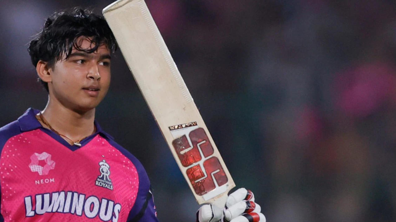 “Mere papa ne kaam chhor diya, meri maa...”: Cricketer Vaibhav ...
