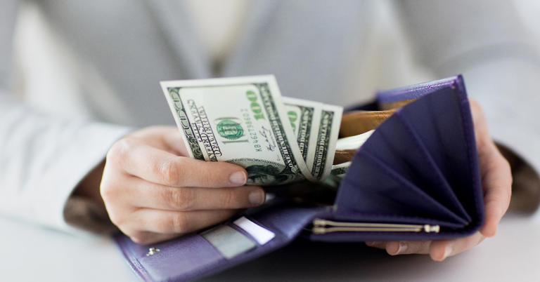 14 cash-paying jobs that anyone can get