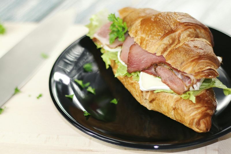 20 lunchbox classics that still show up in American school and work meals