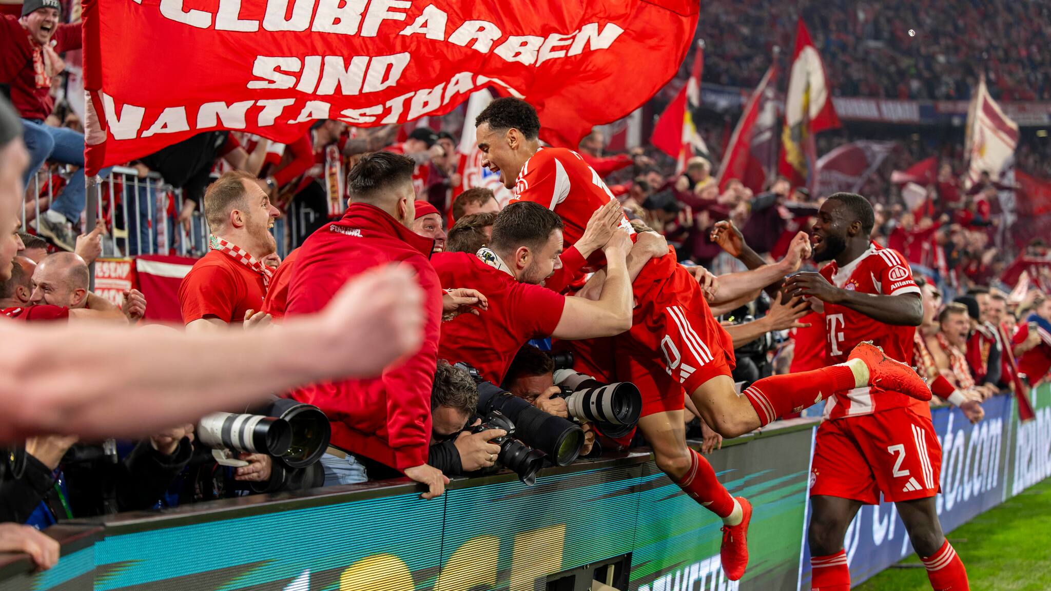 Münchner Tanz auf drei Hochzeiten: Auch die Bayern-Fans bekommen ...