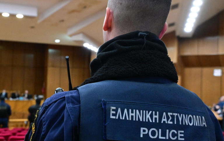 Σύλληψη αστυνομικού για σεξουαλική κακοποίηση κρατούμενης