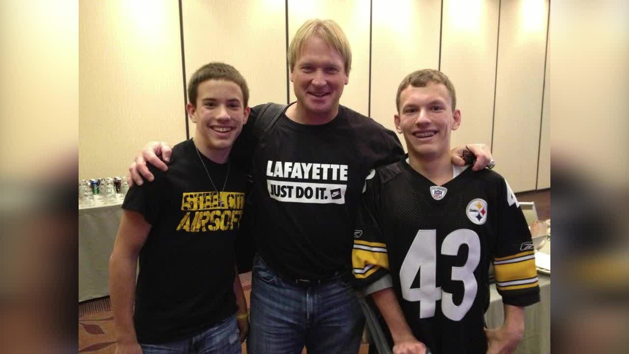 Former three-time spelling bee champion helps next generation