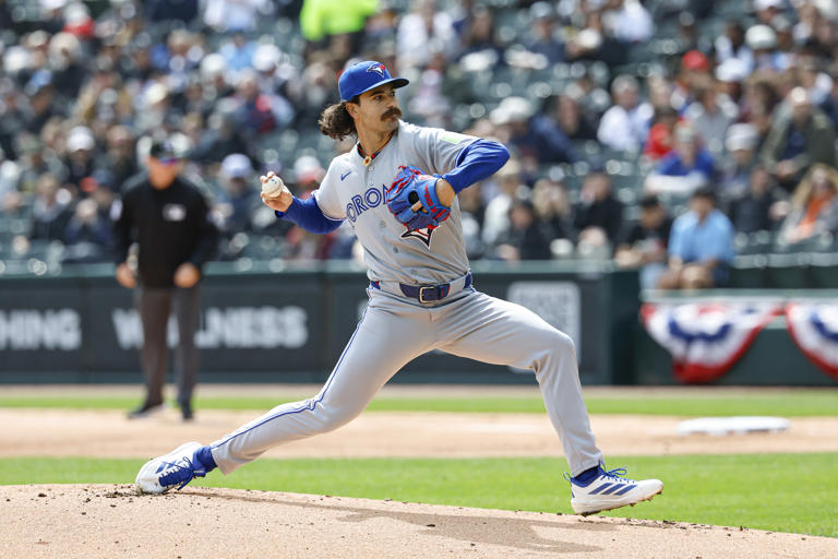 Blue Jays lose 2 All-Star players mid-game Sunday