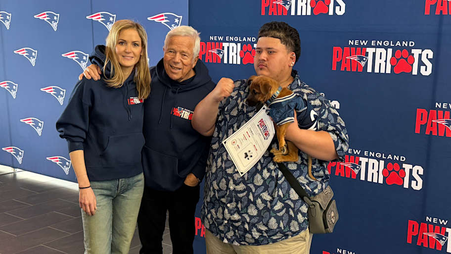 Current, former Patriots celebrate 'important' dog adoption event