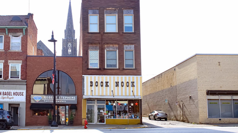 An hour from Pittsburgh is Pennsylvania's charming city with a vibrant ...