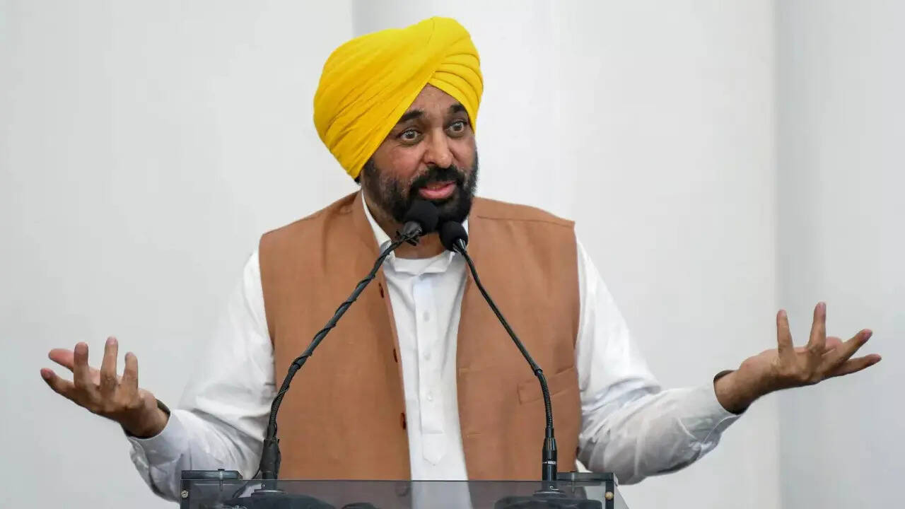‘Ran away with the postman’: Bhagwant Mann’s joke on 7 defecting MPs ...