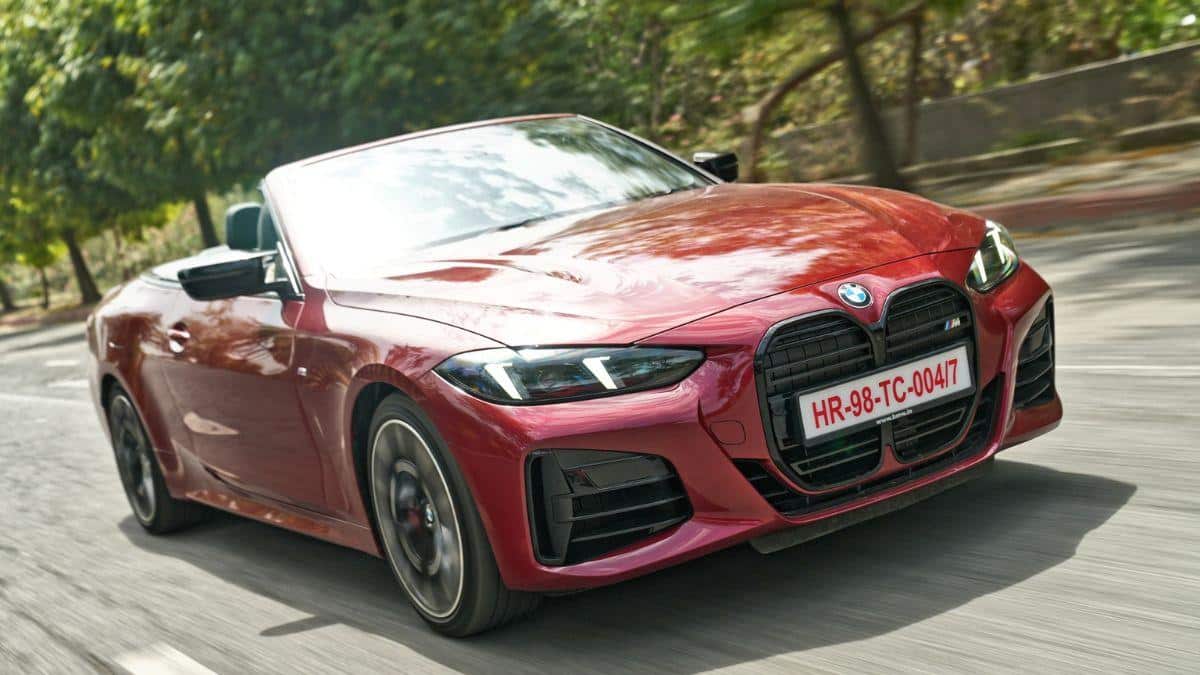 Too hot for a convertible? BMW M440i switches to coupe in 18 seconds