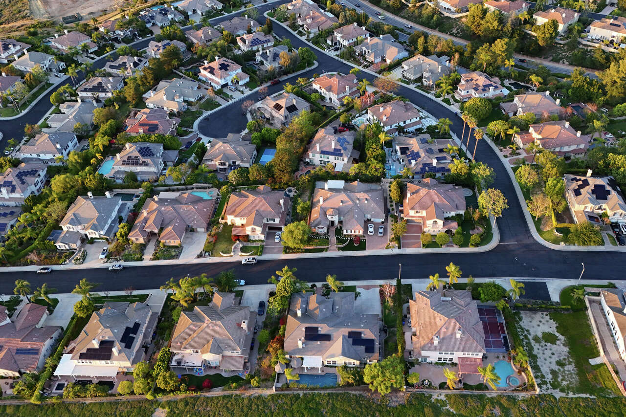 Can you refuse to join an HOA in Texas? Here's what the law says