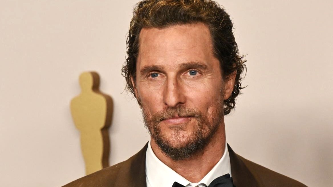 Matthew McConaughey shuts down critics after thanking God - "No one claps"