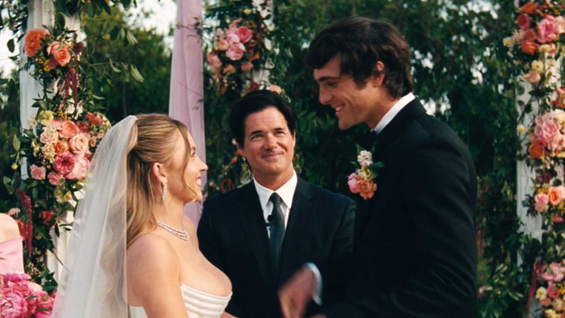 Did Euphoria's Cassie, Nate get married? Wedding episode drama explained