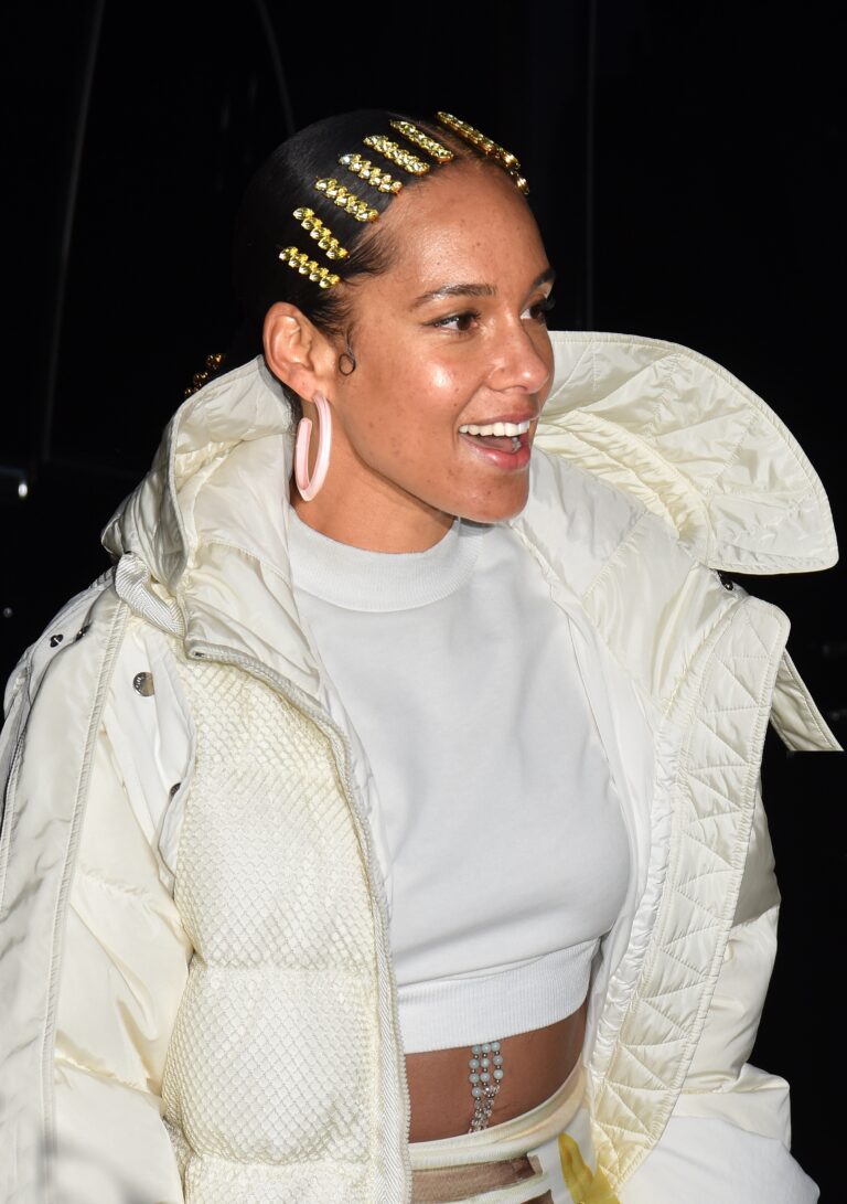 Alicia Keys calls out music industry 'boys club'